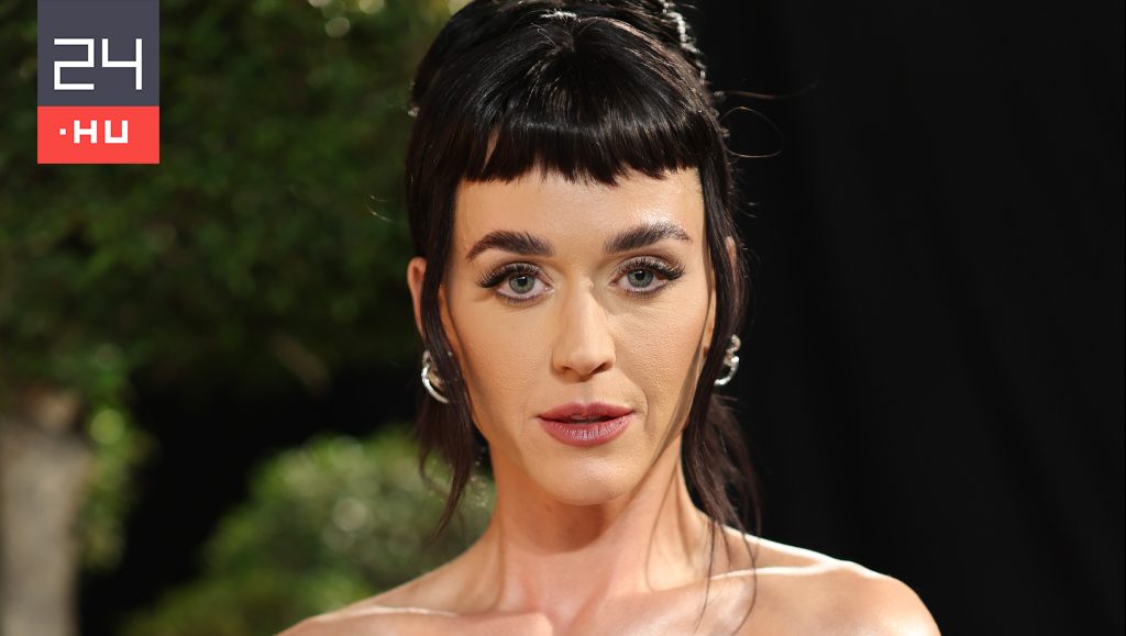 Katy Perry fotót mutatott magáról a Met-gálán, pedig ott sem volt | 24.hu