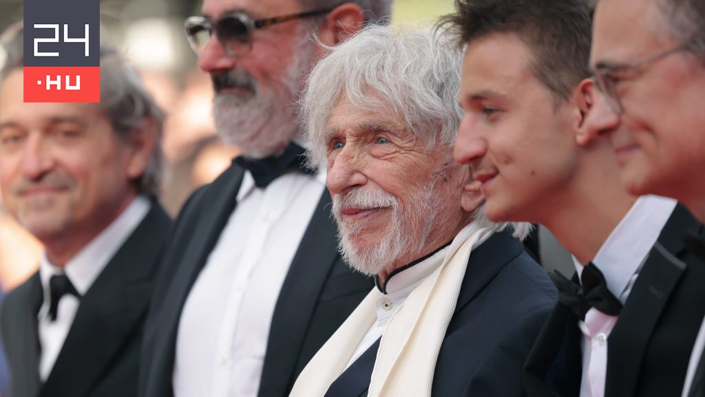 A 90 éves Pierre Richard is ott volt a cannes-i filmfesztiválon ...