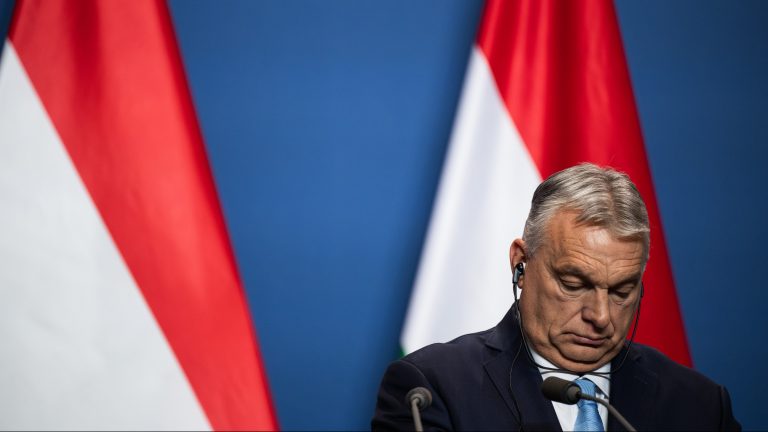 Orbán Viktor hatalmának gyengüléséről ír a BBC | 24.hu