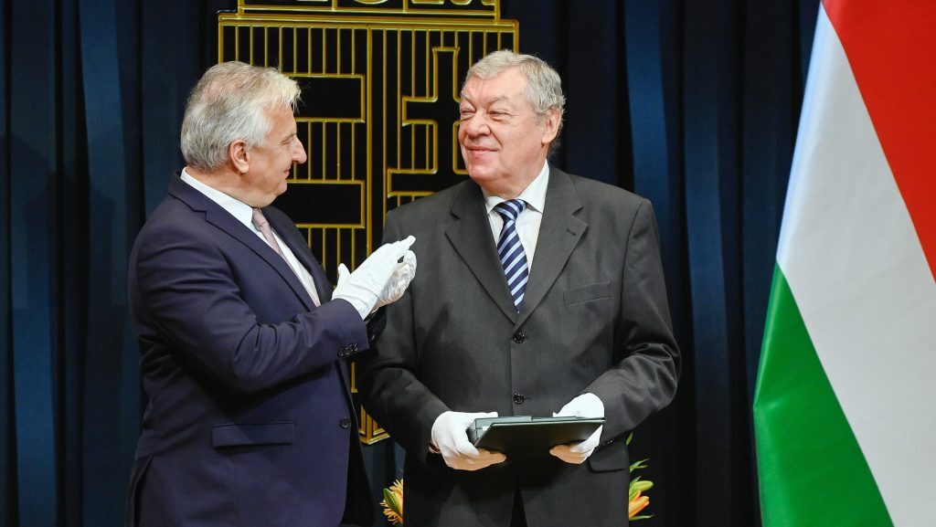 "Orbán Viktor politikai zsákutcába vezette Magyarországot ...