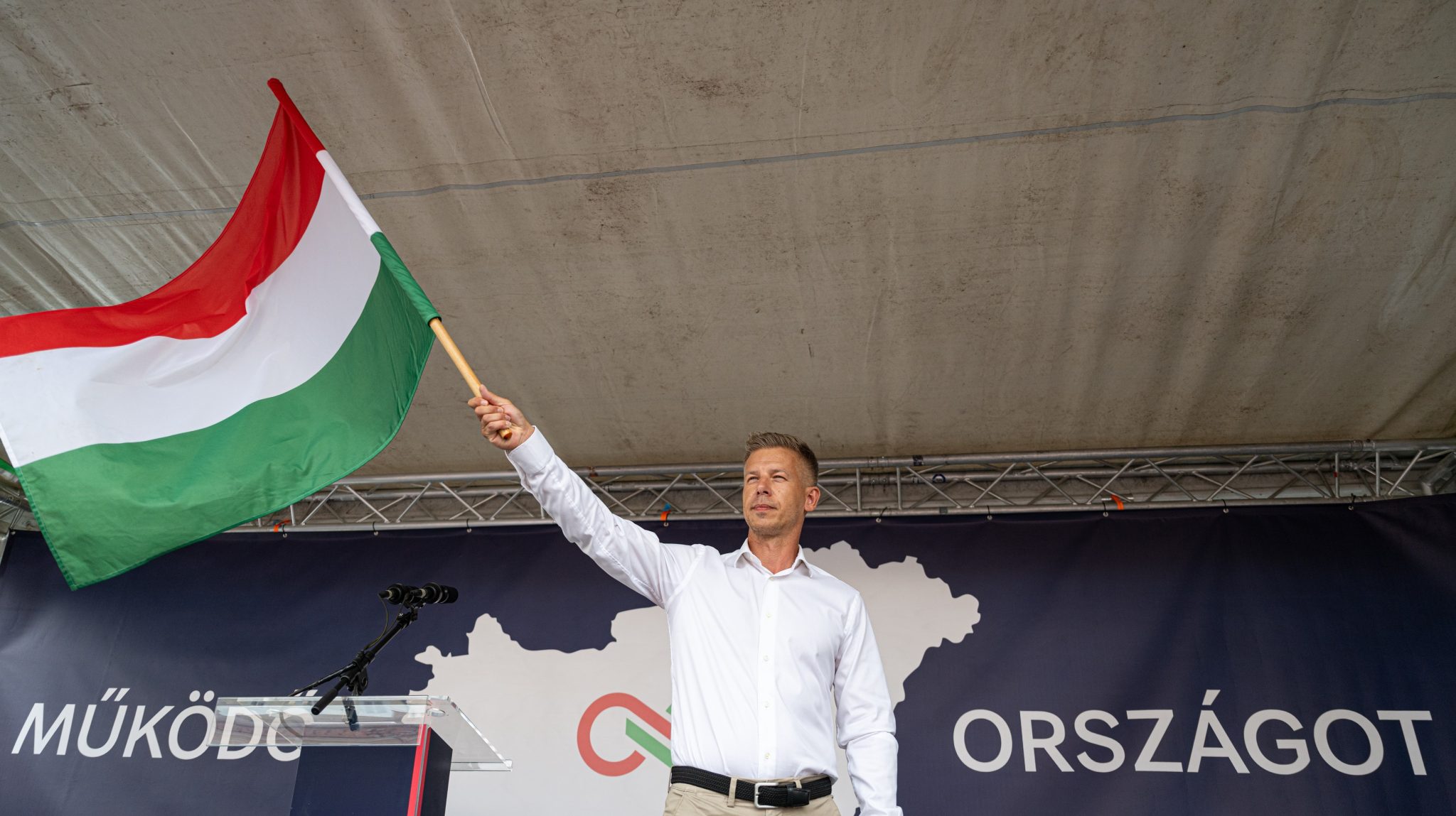 Magyar Péter adóprogramot hirdetett: csökkenne az szja, az egészséges ...