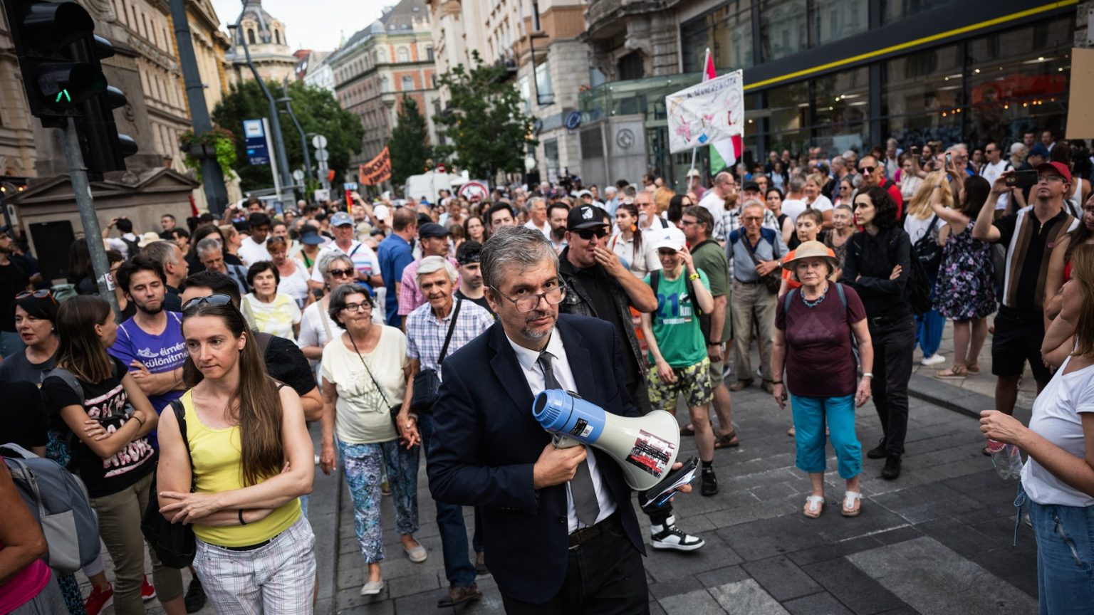 Medián: Hadházy a legnépszerűbb jelölt Zuglóban | 24.hu