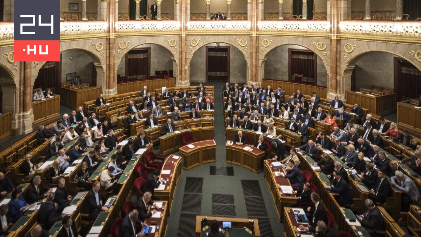 Jövő májusig meghosszabbították a veszélyhelyzetet | 24.hu