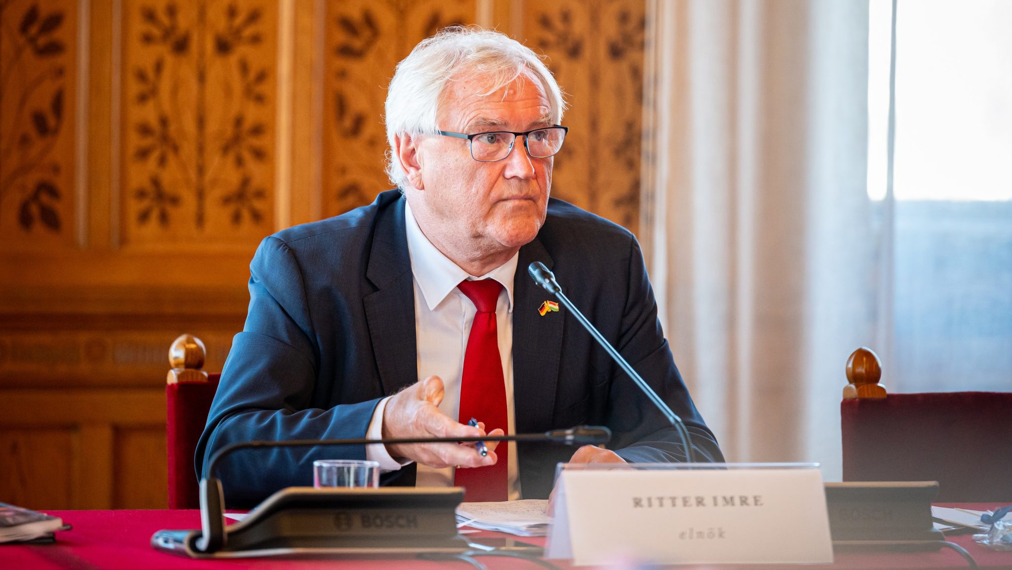 Lecserélte a mindig Fidesszel szavazó Ritter Imrét a Magyarországi ...