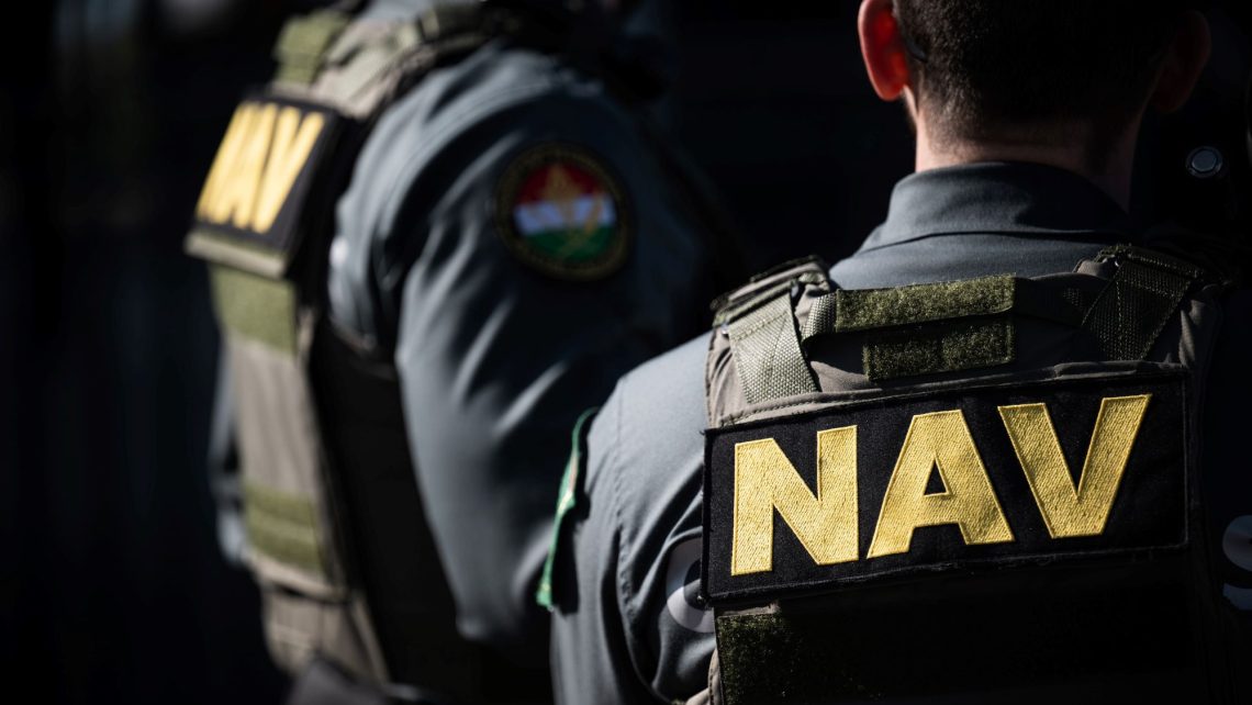 Szabó Bence: A NAV-ot nem véletlenül hívták megszüntető gyárnak | 24.hu