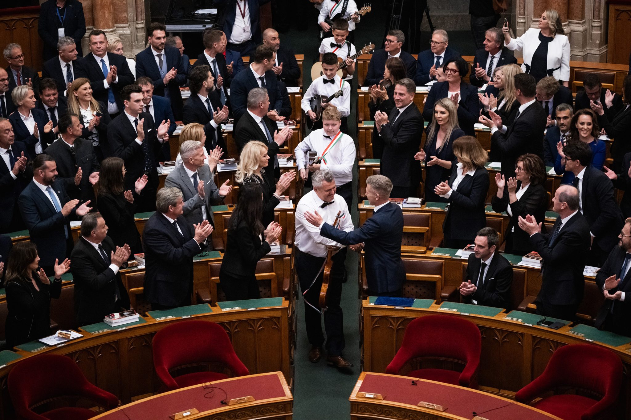 "A zenekarban nincs olyan, hogy magyar gyerek, cigány gyerek. Minden ...