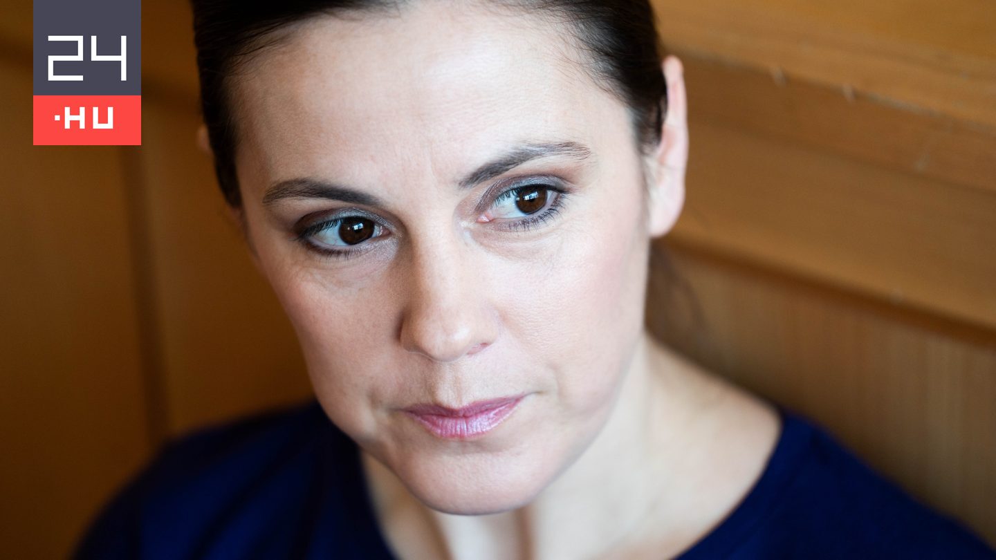 Olyan lelki és idegrendszeri terhet jelentett, hogy elbúcsúzik egy ...