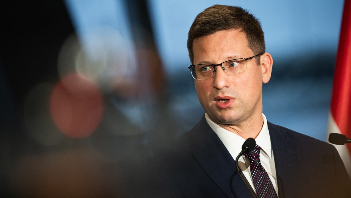Gulyás szerint diktatúrában bánnak így az államfővel | 24.hu