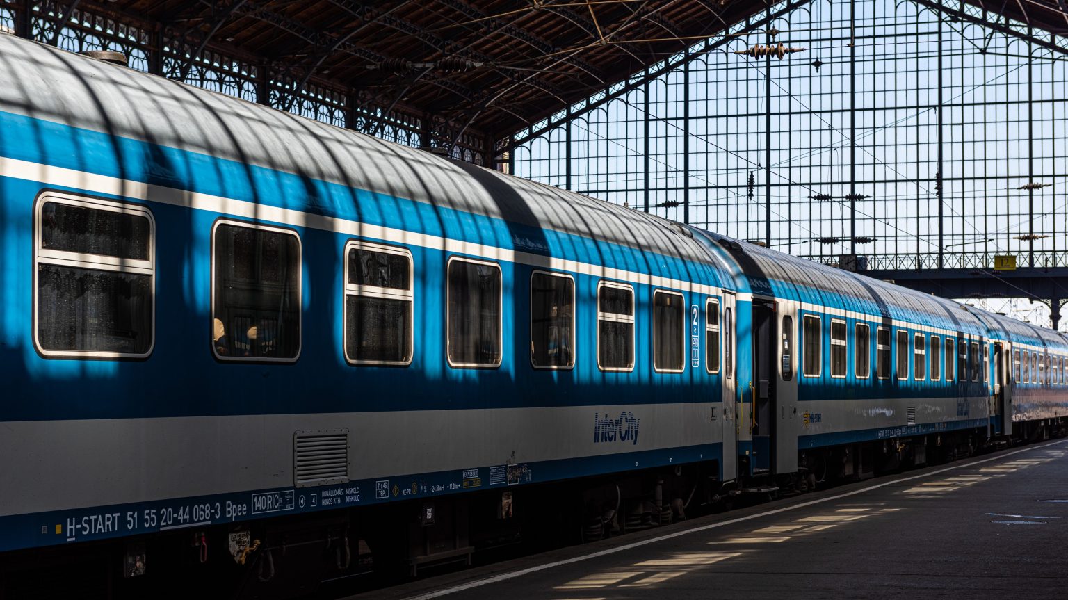 Vitézy Dávid: Lecseréljük az InterCity-flottát a hazahozott uniós ...