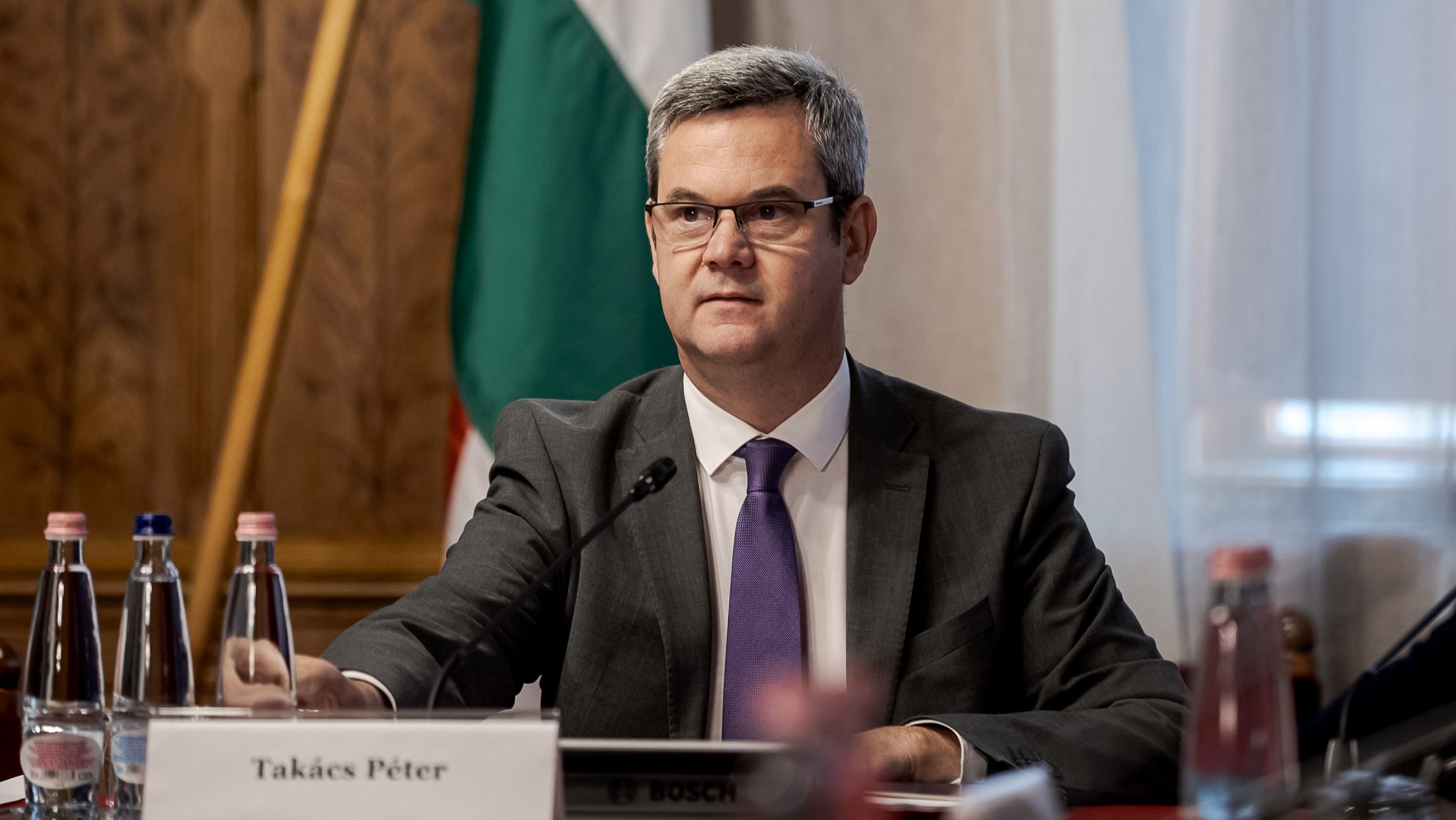 Takács Péter reagált Magyar Péter bejelentésére: "Egy kórházi ...