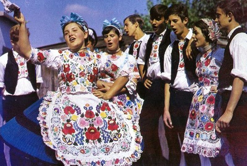 Ismerd meg a kalocsai hímzés motívumait és jelentésüket | Sokszínű vidék