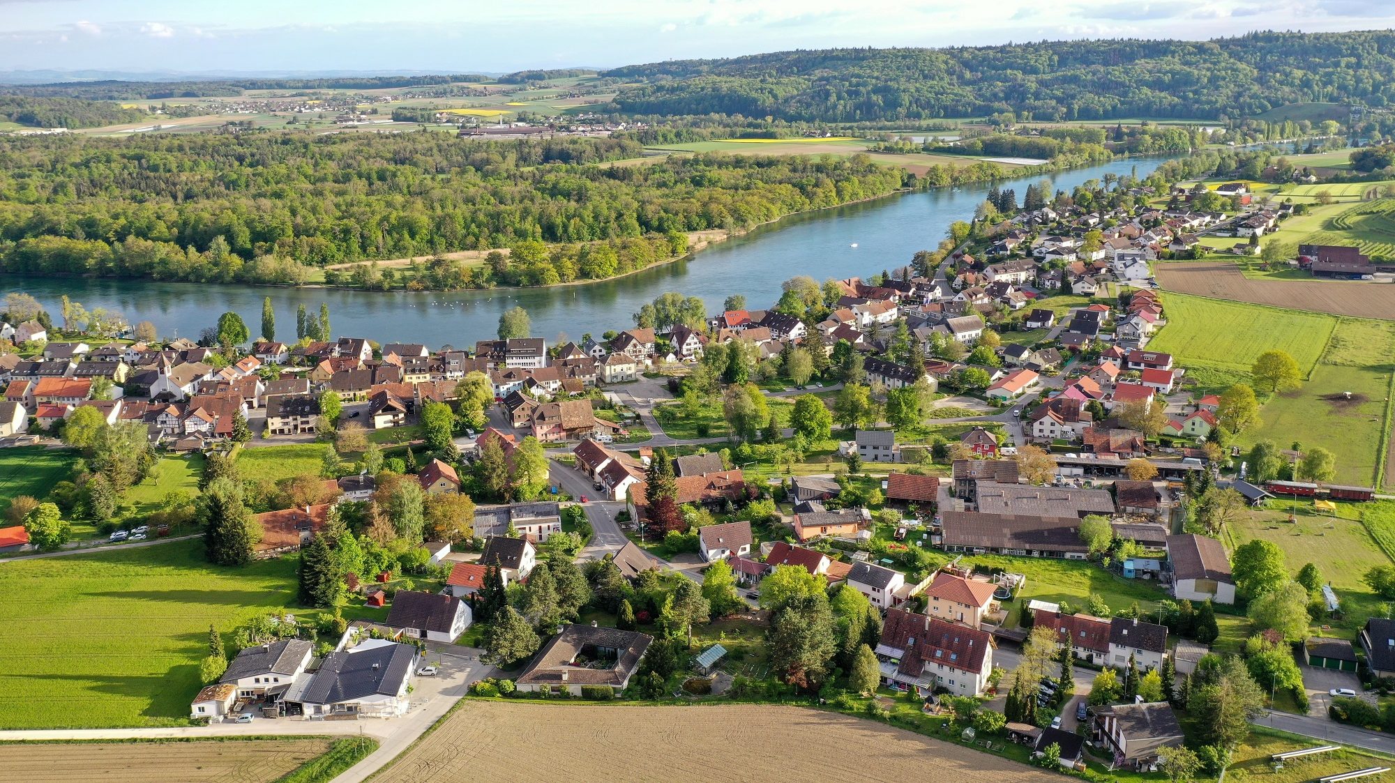 A falu, ahonnan minden út másik országba vezet | Sokszínű vidék