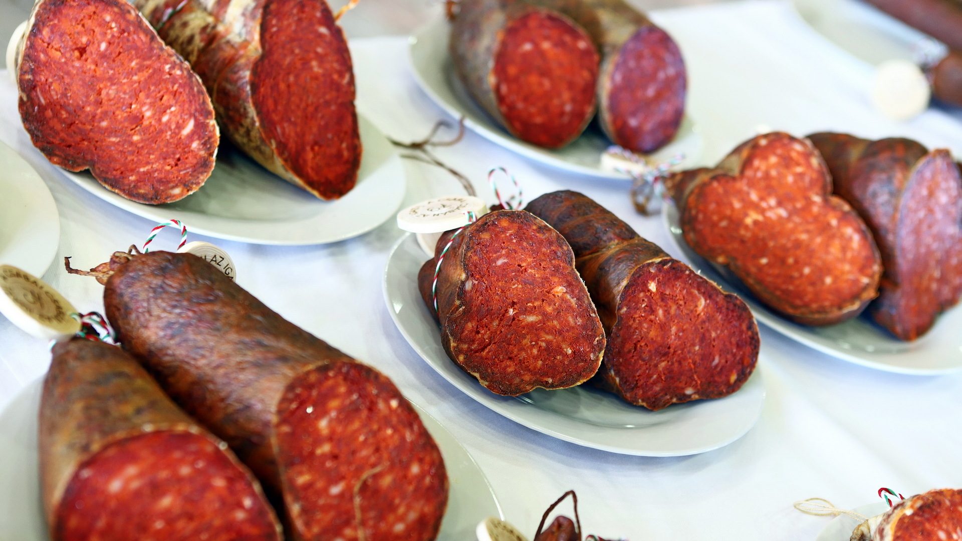 Királynőt kell legyőznie annak, aki kolbászkirály akar lenni ...