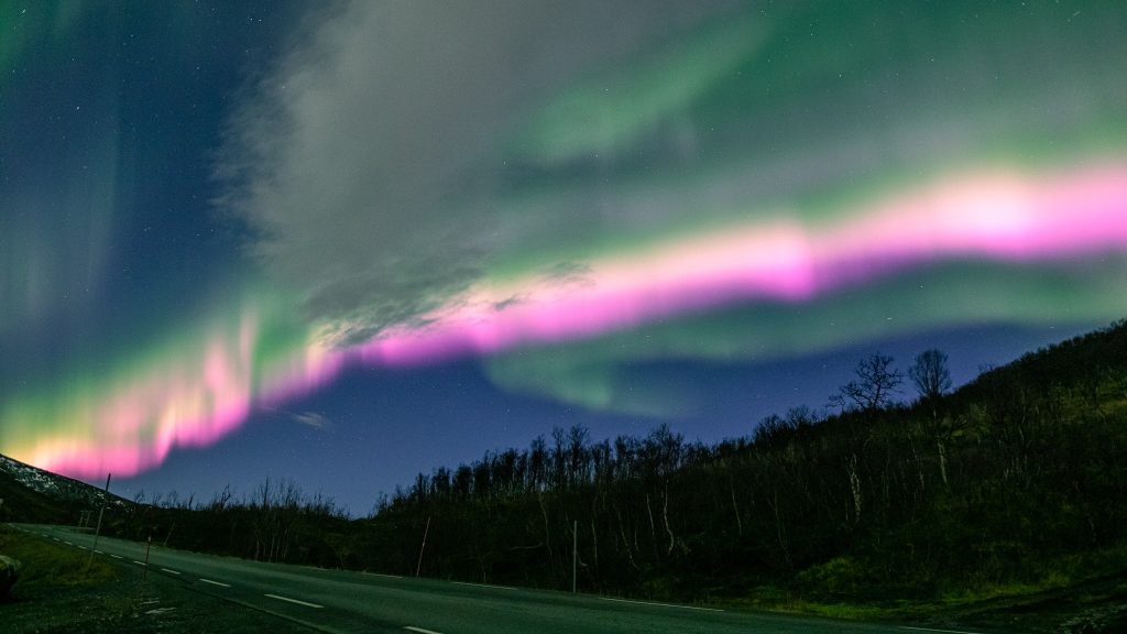 Rózsaszínben pompázott a napokban a sarki fény | Sokszínű vidék