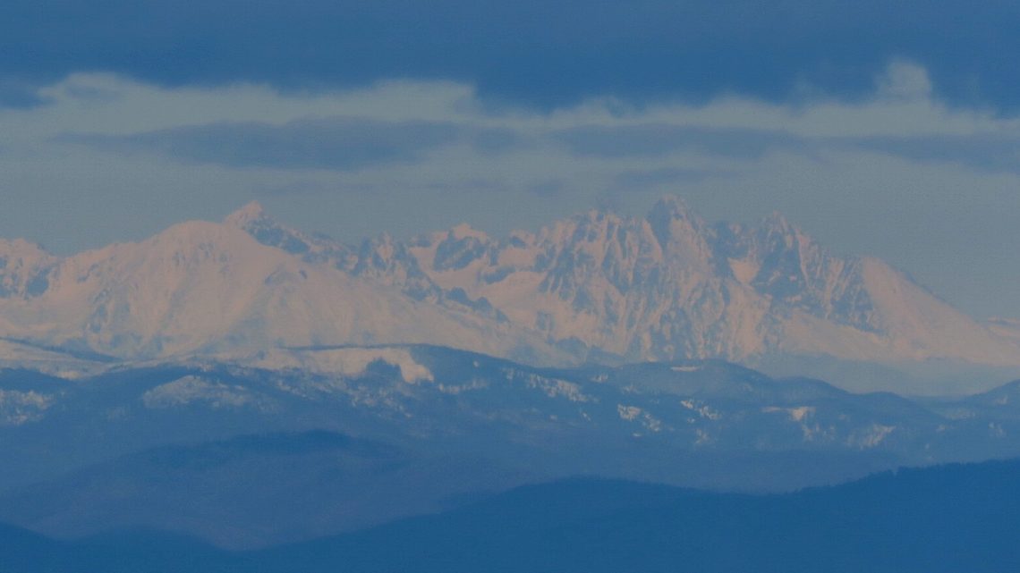Kőhajításnyira került a Kárpátok legmagasabb csúcsa a Bükktől ...