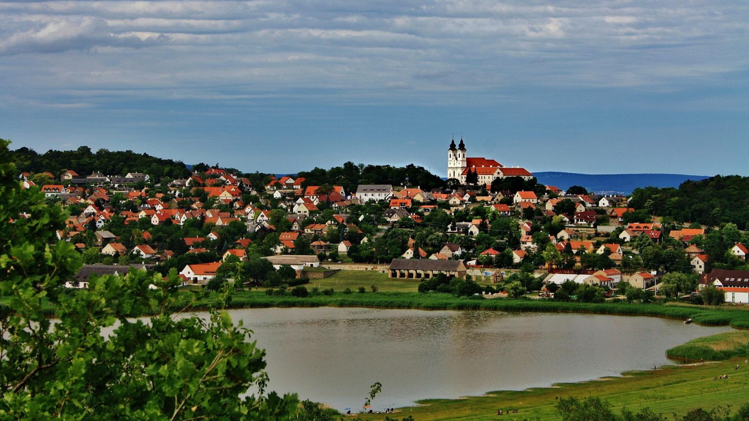 Felbukkant egy sziget a tihanyi Belső-tóból | Sokszínű vidék