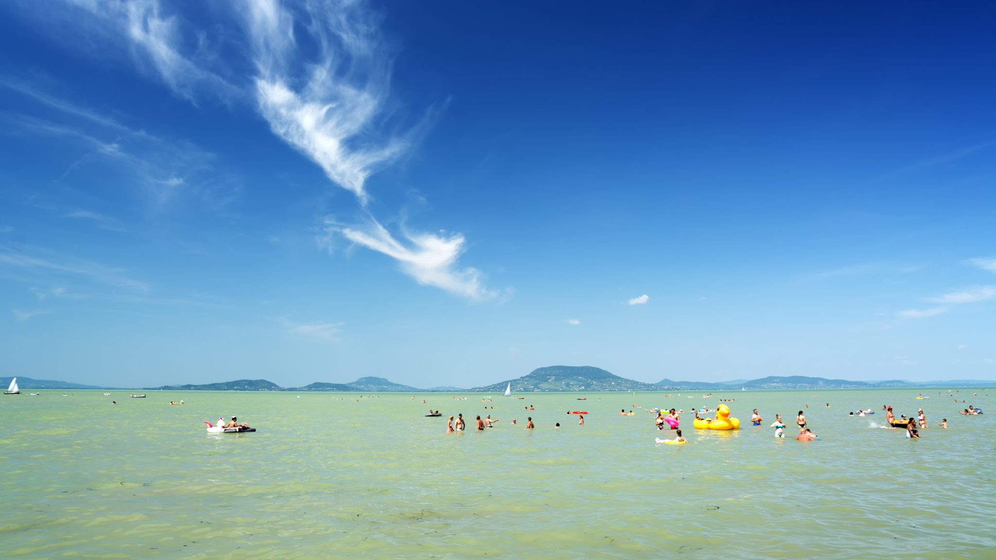 Fekáliás szennyvíz került a Balatonba, de eltávolították a ...