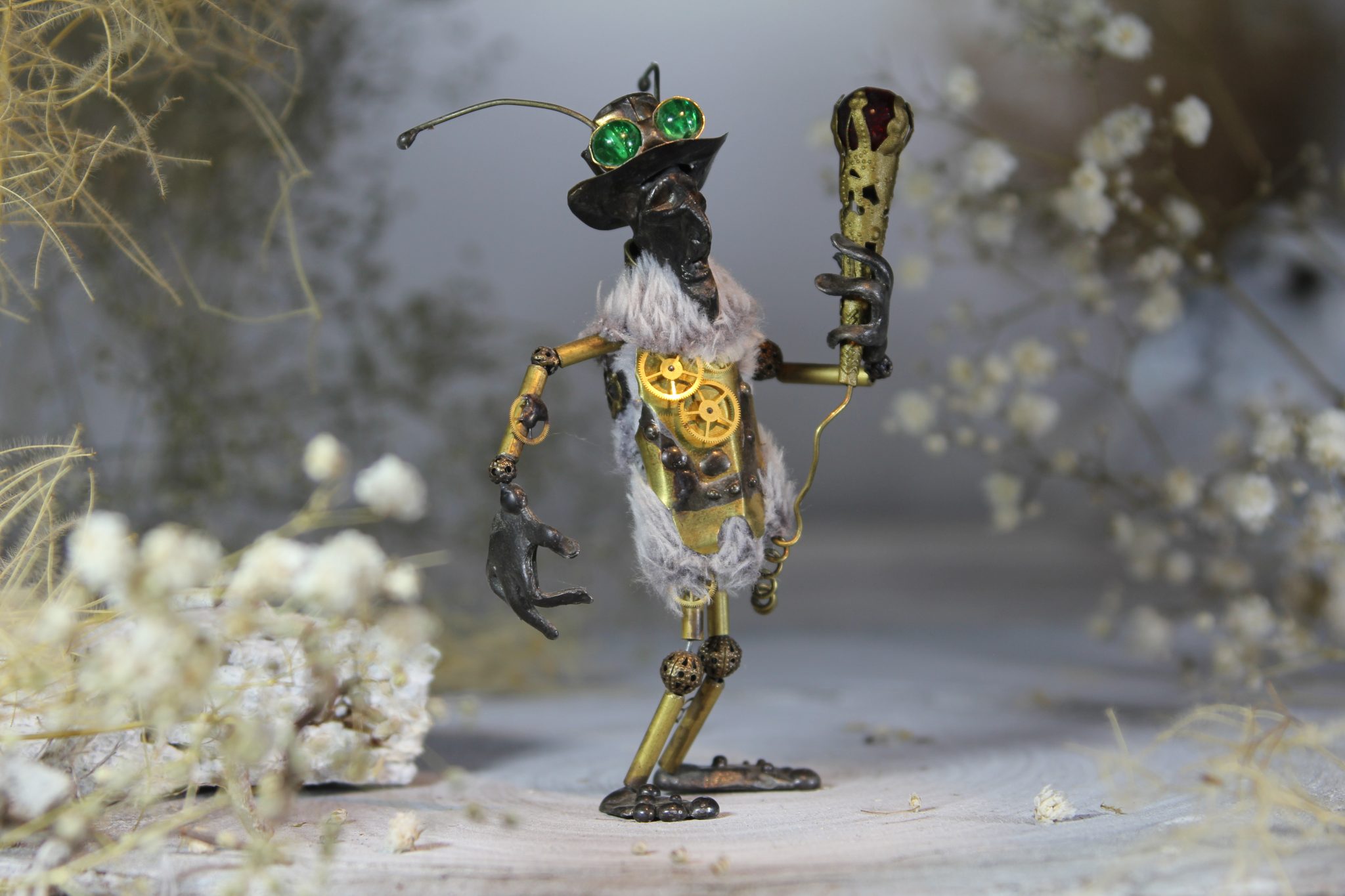 Üveg, ón és drót az alapja a nyíregyházi kézműves pár ...