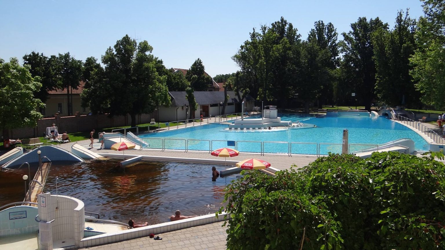 Teljesen átalakul a közkedvelt vidéki fürdő | Sokszínű vidék