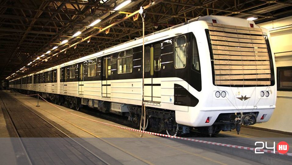 Ez a metróvagon más. Jönnek a fehér vonatok a kék metróra | 24.hu