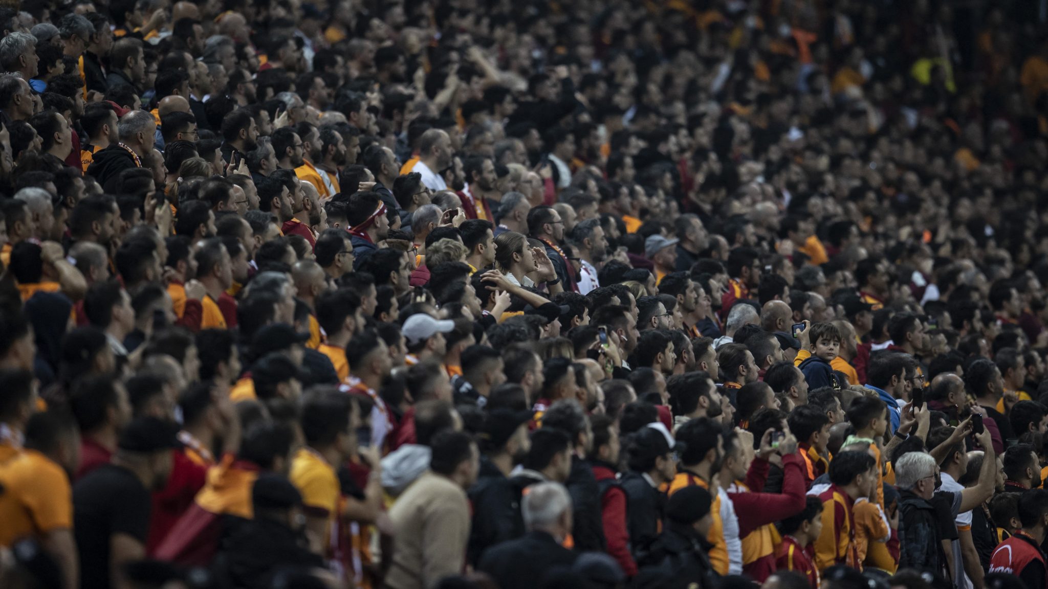 Csúcsigazolásról tárgyaltak, a földrengés áldozatainak megsegítéséről ...