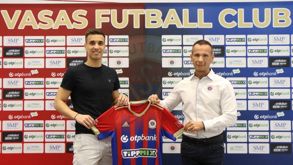 Megvárta a Vasas, amíg magyar állampolgár lett, csak utána szerződtette ...