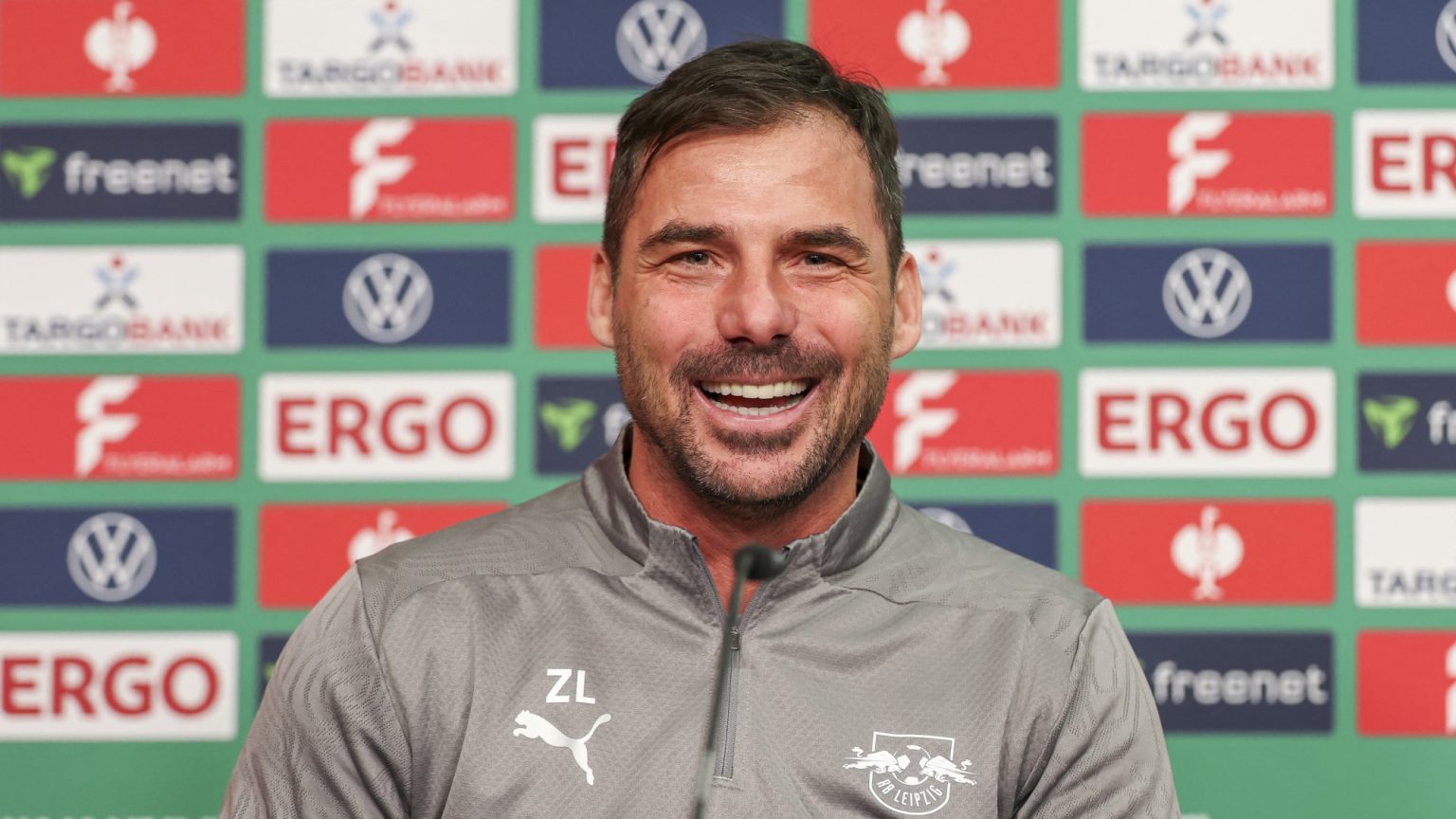 Rég nem irányított magyar edző ilyen erős csapatot: mire megy Lőw Zsolt ...