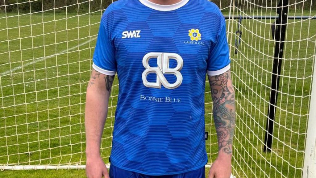 Futballcsapat mezszponzora lett a pornósztár, aki 1057 pasival feküdt ...