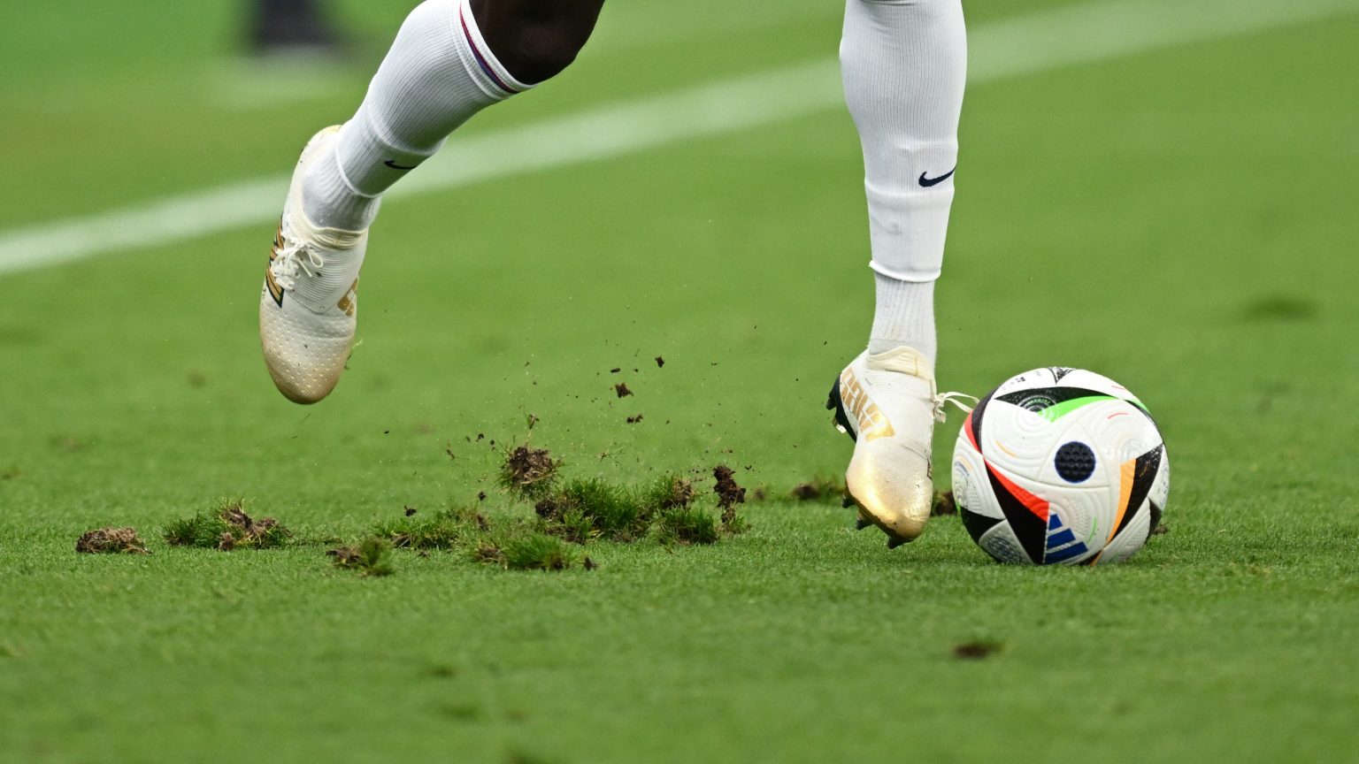 Közbelép az UEFA az egyik Eb-pálya állapota miatt | FOCI EB 2024